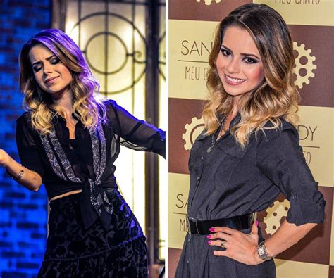 Parecidas Após Show Sandy Posa Com Sua Sósia No Camarim E Fãs