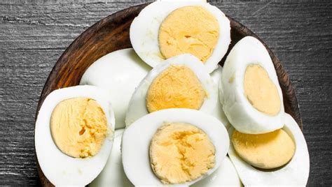 7 Boiled Egg Recipes For Weight Loss Healthshots