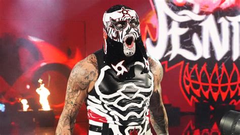 [watch] Penta Eliminates Wwe Star In Seconds During Wwe Royal Rumble Debut