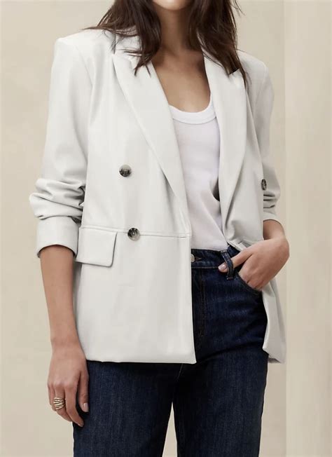 10 Womens Spring Coats To Refresh Your Wardrobe