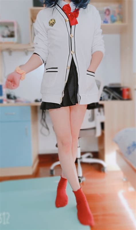 水纯爱子🍥 On Twitter 😨无法还原的腿长 伪娘 男の娘 女装子 宝多六花 44p866ypgh Twitter