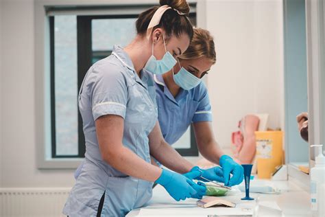 Midwifery With Registered Midwife Bmid Hons Degree Apprenticeship