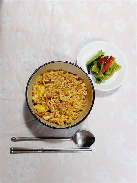 라면 볶음밥 간단레시피 혼밥 레시피 자취생 요리