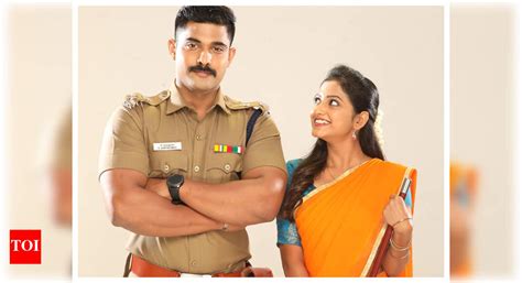 Sameer Ahamathu Dharshanis Sillunu Oru Kaadhal Is A New Age Romantic