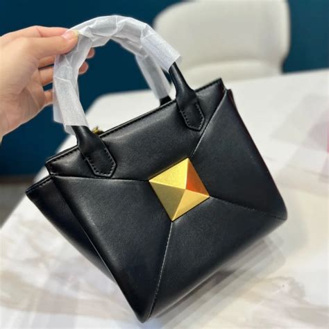 여성용 럭셔리 핸드백 가죽 금속 큰 쇼핑백 리벳 디자이너 가방 패션 다목적 숄더 메신저 백 Aliexpress