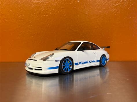 118 Autoart Porsche 911 Gt3 Rs 996 2004 White With Blue Stripe Finn