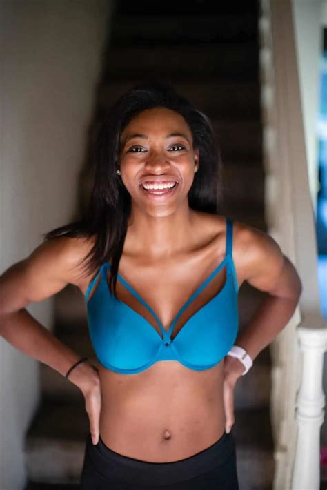 D Cup Breasts And Bra Size Ultimate Guide Thebetterfit