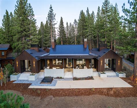 Sierra Summit Project Walnut Abodo® Vulcan Cladding Resawn Timber Co