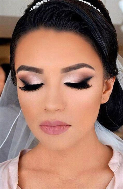 Dreamy Wedding Makeup Ideas For The Hopeless Romantic Smokey