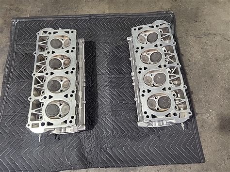 2020 Dodge Hellcat Oem Cylinder Heads Pair Driver And Passenger Head