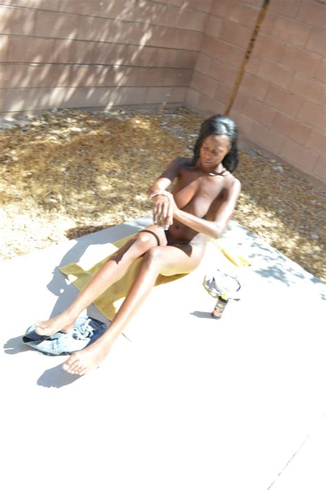 Hot Sunbathing Evolves Into A Sexy Show 72 Pics Xhamster