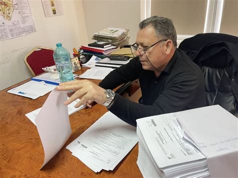 Dumitru Enache Primarul Din Stejaru A Finalizat Proiectul De