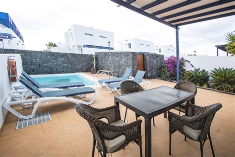 Lanzarote Villa For Holiday Rental In Playa Blanca 2 Bedrooms