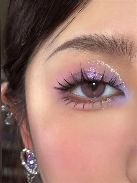 𝐄𝐲𝐞 𝐌𝐚𝐤𝐞𝐮𝐩 𝐏𝐮𝐫𝐩𝐥𝐞 𝐆𝐥𝐢𝐭𝐭𝐞𝐫 Makeup For Purple Eyes Eyeshadow Looks