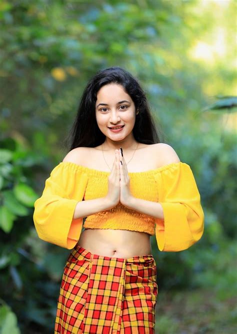 Prashasthi Dahami Sri Got The Perfect Sri Lankan Traditional Outfit Rgirlsup