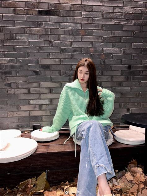 Pin Oleh Hồng Việt Di Gái Xinh Gadis Aktris