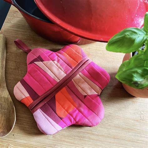 Pattern And Tutorial Flower Potholder