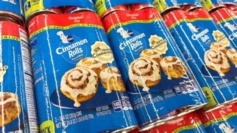 The Vintage Pillsbury Recipe You Can Still Make With Canned Cinnamon Rolls