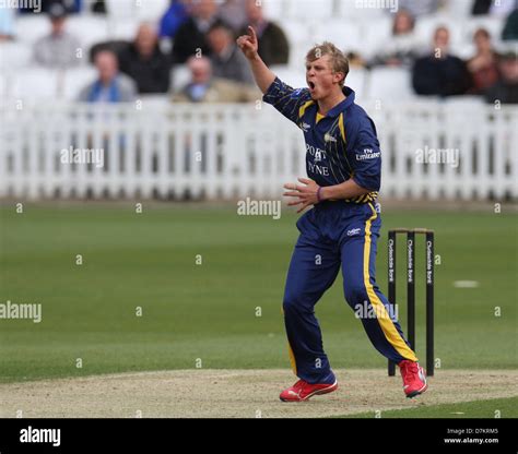 London Uk 9th May 2013 Scott Borthwick Of Durham Ccc During The