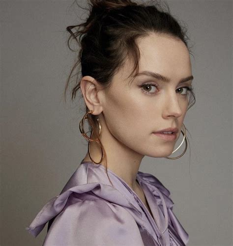 Daisy Ridley Scrolller