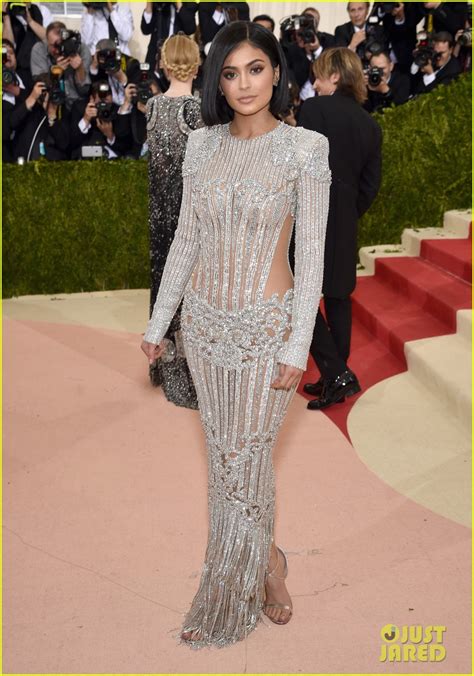 See Kylie Jenners Met Gala Dresses From The Previous Four Years Photo