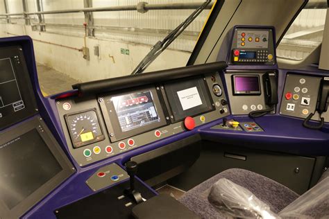 Class 195 Driving Cab Set Up Of Class 195 111 The Two Lar Flickr