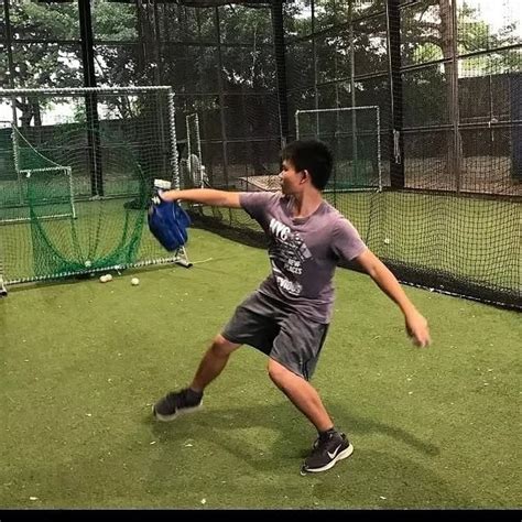 朱曜顯 Juys2005 • Threads Say More