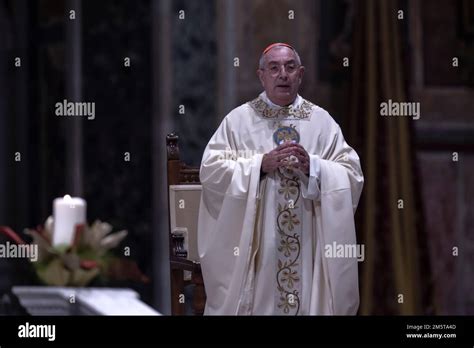 Rom Italien 30 Dezember 2022 Kardinal Angelo De Donatis Feiert Eine A Messe Für Papst