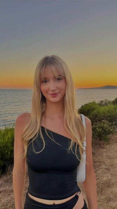 Felicity Hughes Whatever Podcast Age Bio Lifestyle Youtube