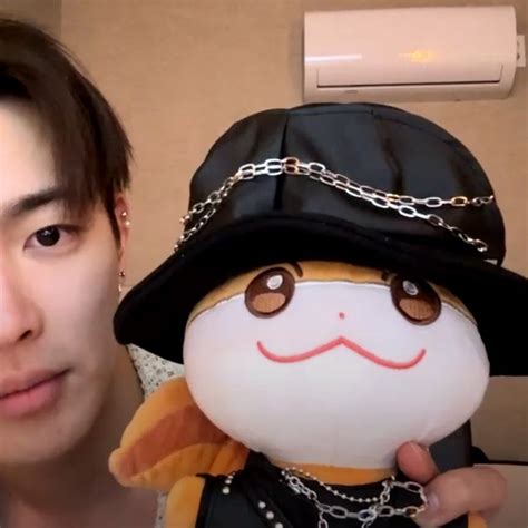 Best 12 Ateez Seonghwa Ddeongbyeoli Tg Kisskits Artofit