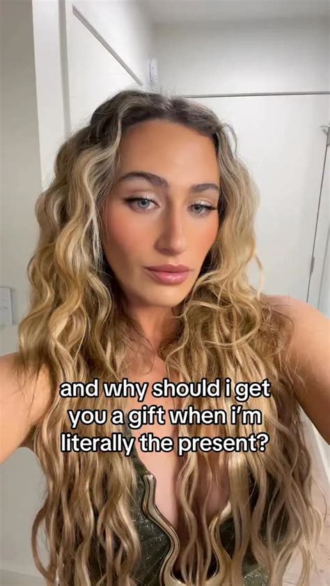 Top Teeth Vs Bottom Teeth Talkers What It Means For Your Speech