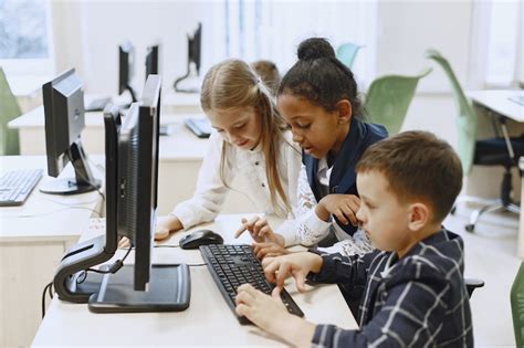 Images De Maternelle Informatique Téléchargement Gratuit Sur Freepik
