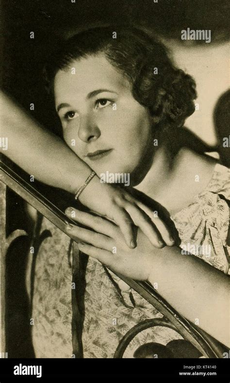 Kate Roachs Instagram Twitter And Facebook On Idcrawl