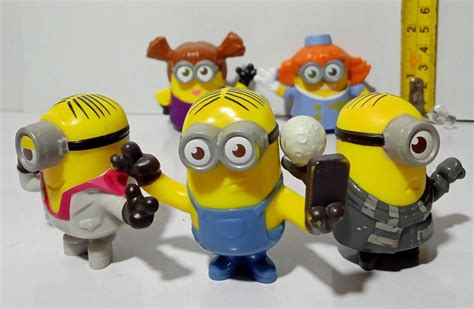 Minions Set Mcd Figures Preloved Hobbies And Toys Toys And Games On Carousell