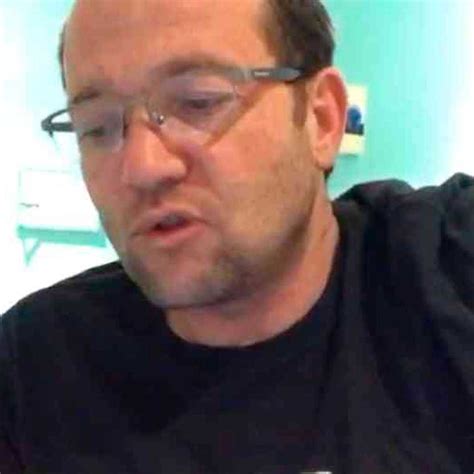 Daniel Samper Lee Su Columna Es Mejor Ser Peruano