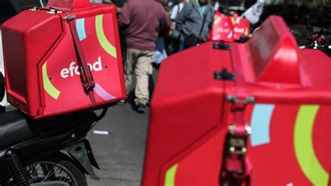 Το Efood κατεβαίνει στον δρόμο και γίνεται 7 Eleven ΘΡΙΑΣΙΟ