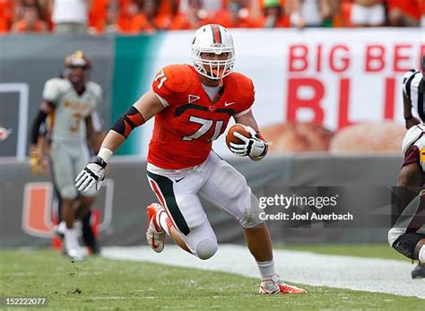 Miami Anthony Chickillo Photos And Premium High Res Pictures Getty Images