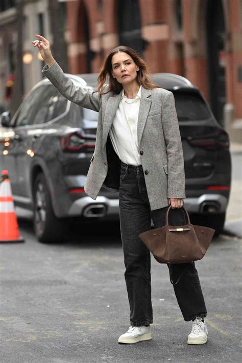 Katie Holmes Street Style