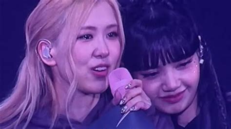 Lisa Crying On Stage Lisa Emotional On Finale Of Bornpink Youtube