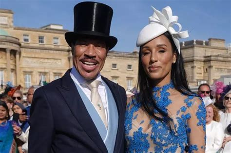 Lionel Richie 73 Says Sex With Girlfriend 33 Keeps Him Young Not