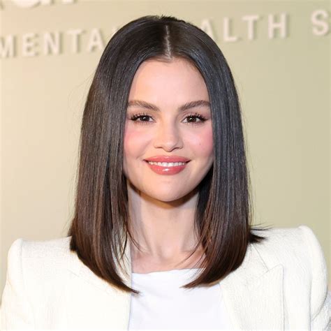 Selena Gomez Lang Bob