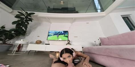 Lia L Nosotros Jugamos Un Juego Tu Cum Yo Gano Eporner