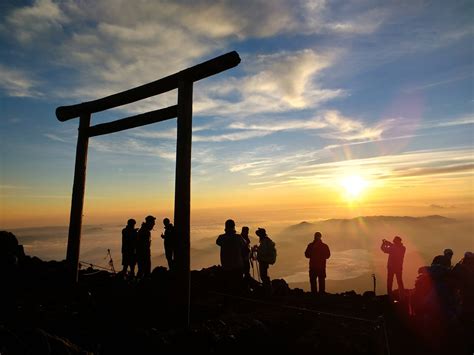Breathtaking Sunrise From The Top Of Mount Fuji Travel