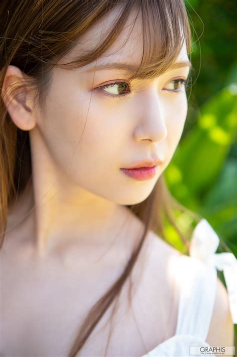 Graphis Graphis Special Gravure Tsumugi Akari 明里つむぎ Moment