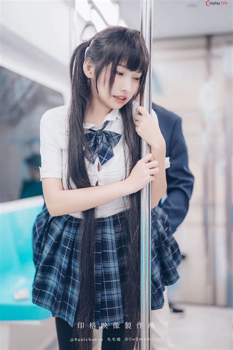 無毛猫 Momocat Bus 25 Photos And 3 Videos Cosplaytele