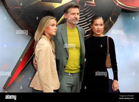 Nikolaj Coster Waldau Mit Töchtern Philippa Waldau Und Safina Waldau