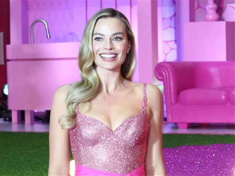 How Much Did Margot Robbie Make From 118 Billion Grossing Film ‘barbie