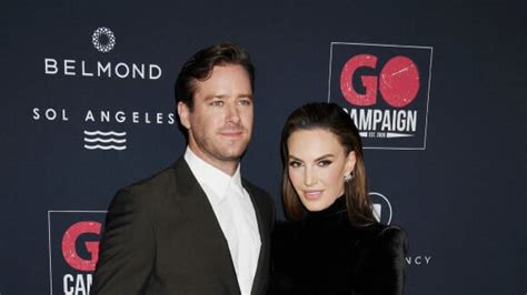 Photo Exclusif Armie Hammer Se Promène Avec Paige Lorenze à Los