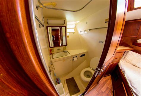 49 Ft Cabin Cruiser