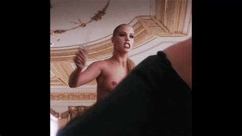 Elizabeth Berkley Xhamster